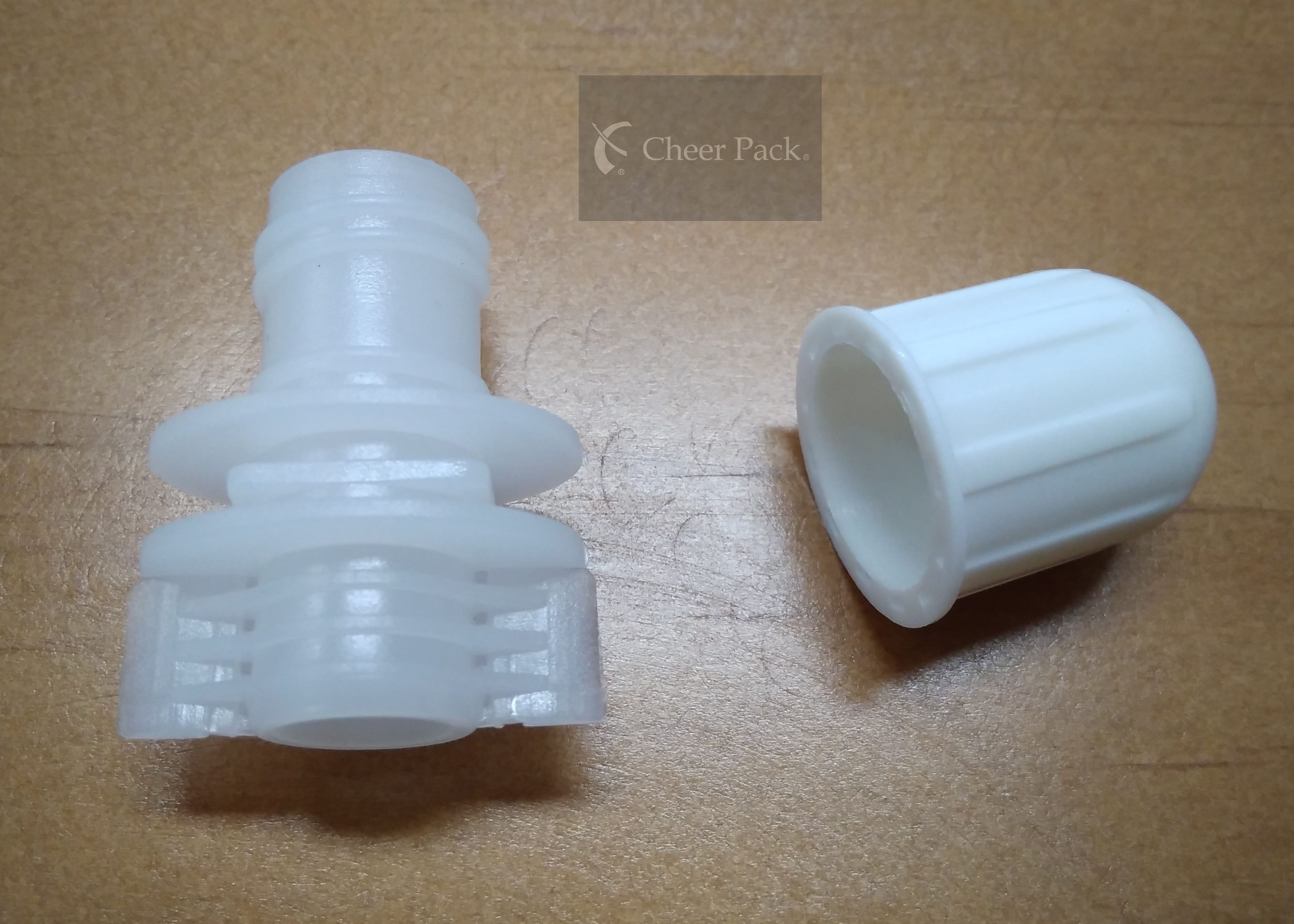 Different Style Flip Spout Cap 1.6cm Inner Size For Plastic Stand Up Bags