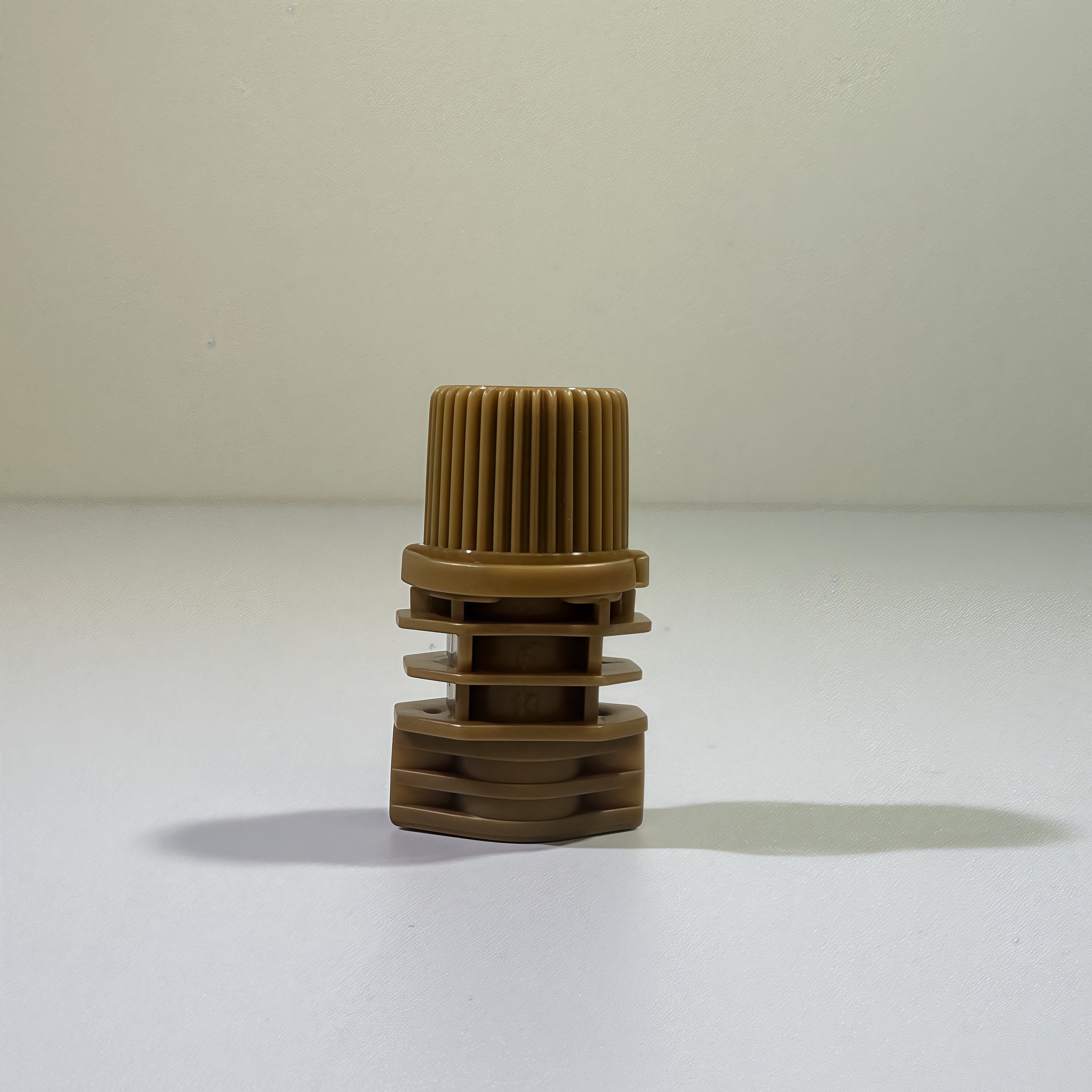Food Grade 10mm PE Plastic Screw Cap with Flip Top Spout Lids Safe Rim ...
