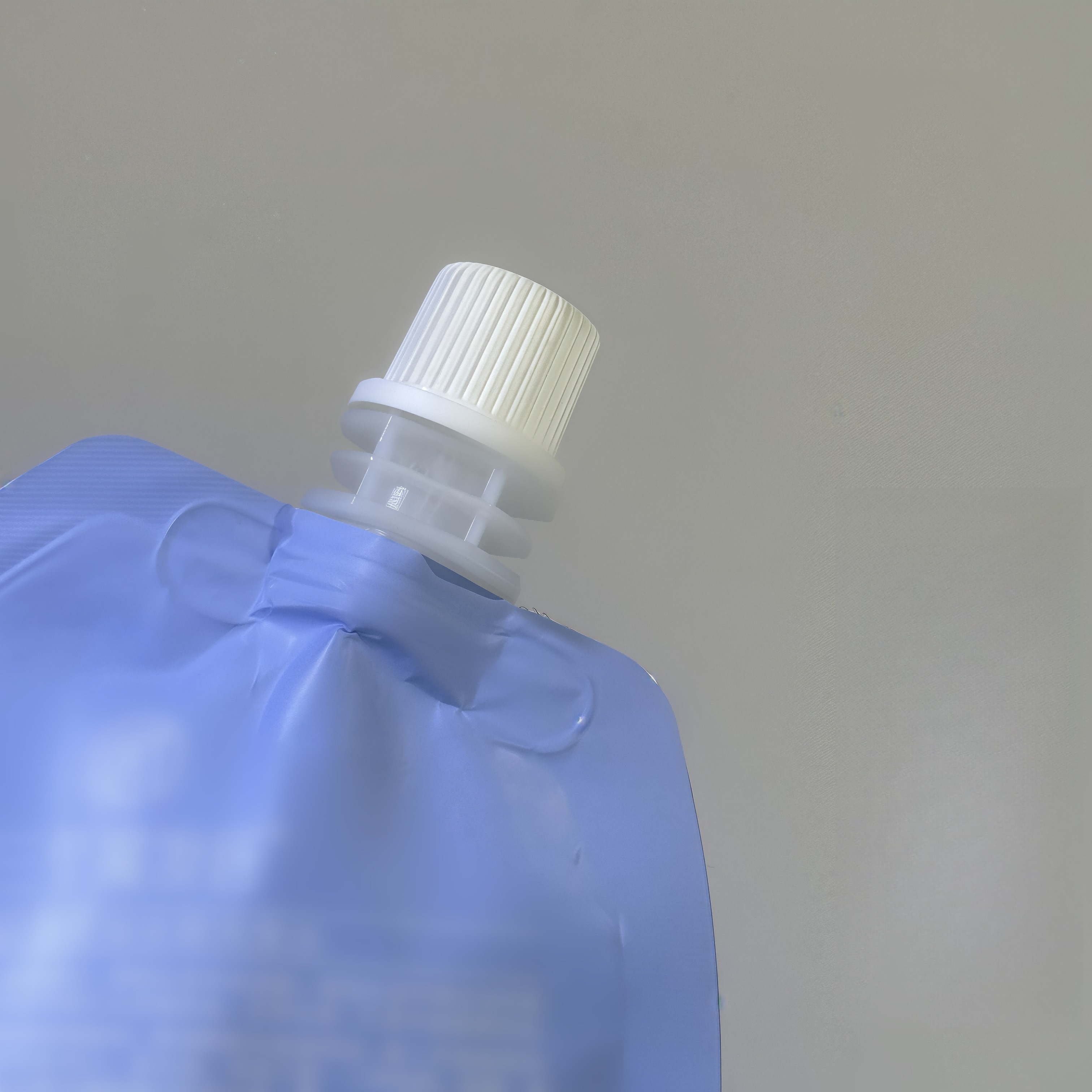 Food Grade 10mm PE Plastic Screw Cap with Flip Top Spout Lids Safe Rim ...