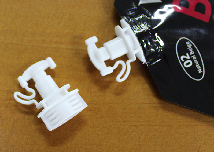 White Twist Off Spout Cap Flip Top Spout For Clay Mask Pack Sachet