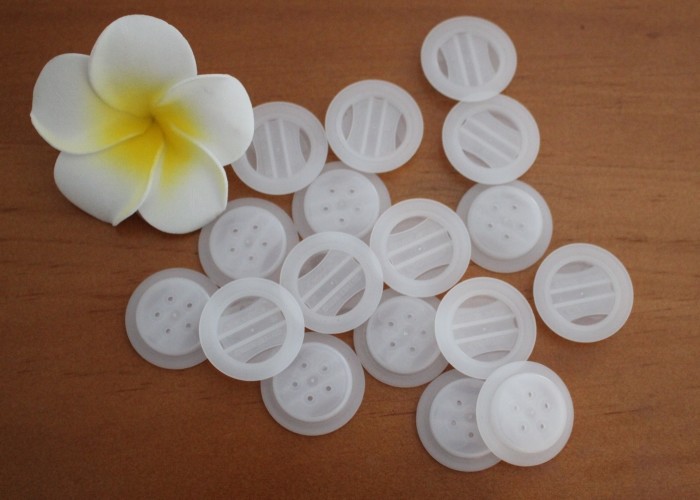 Non - Toxic BPA Free PE Plastic One Way Degassing Valve Natural Color
